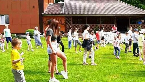 Семейная вечеринка. Uiuaa - Смотреть онлайн в поиске Яндекса по Видео