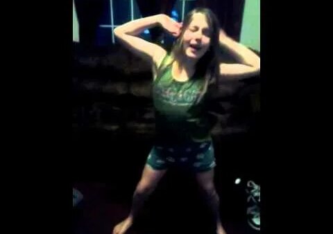 10 and 9 year old twerk - YouTube - Yandex Video aramada çevrimiçi izle