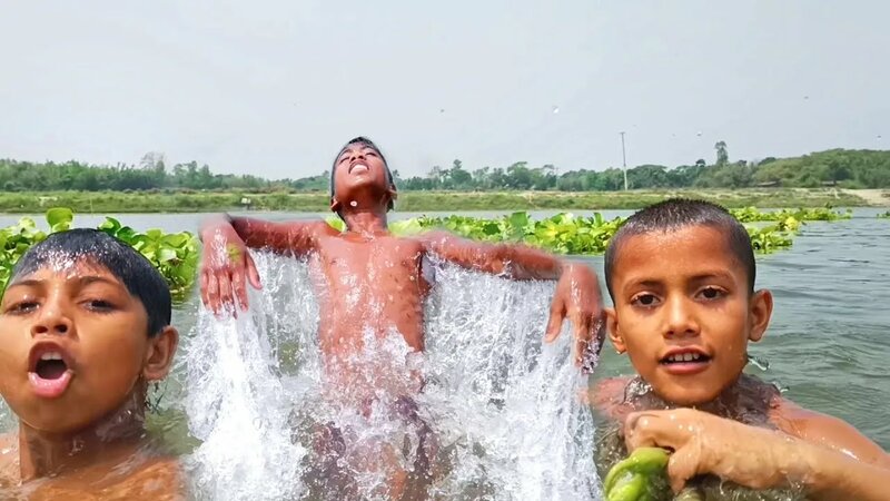 Kids Bathing | Kids Swimming | Village boy swimming | Boys bathtub ...