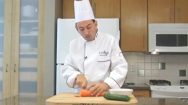 How to Turn Potatoes, Zucchini and Carrots - How to Turn Vegetables ...