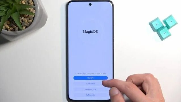 How to Hard Reset Honor 90 via Recovery Mode - Clear Data - Смотреть ...