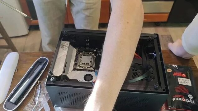 Zalman M2 mini itx pc build timelapse - Смотреть онлайн в поиске ...