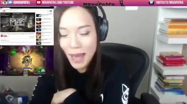 18+ жесть на стриме!!! стримерша 'Novapatra' забыла выключить камеру и ...