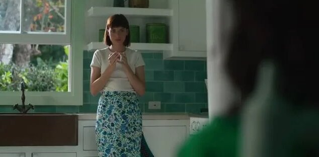 Leopard Skin - Alba treats Batty like a pet - Смотреть онлайн в поиске ...