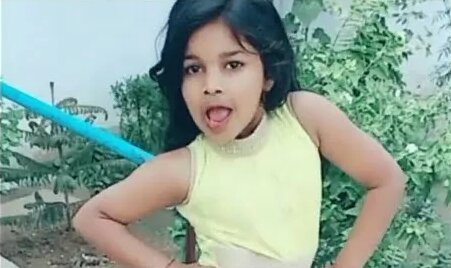 Little girl hot dance #funny video dance with #vigo video #by rajdhan ...