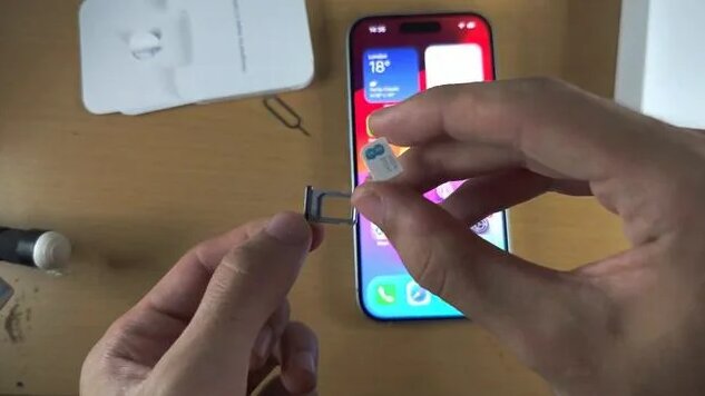 How To Insert SIM Card in iPhone 15 - Смотреть онлайн в поиске Яндекса ...