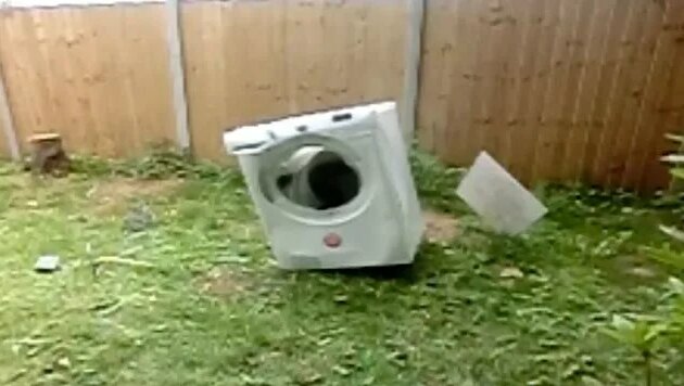 Washing Machine Destruction - Смотреть онлайн в поиске Яндекса по Видео