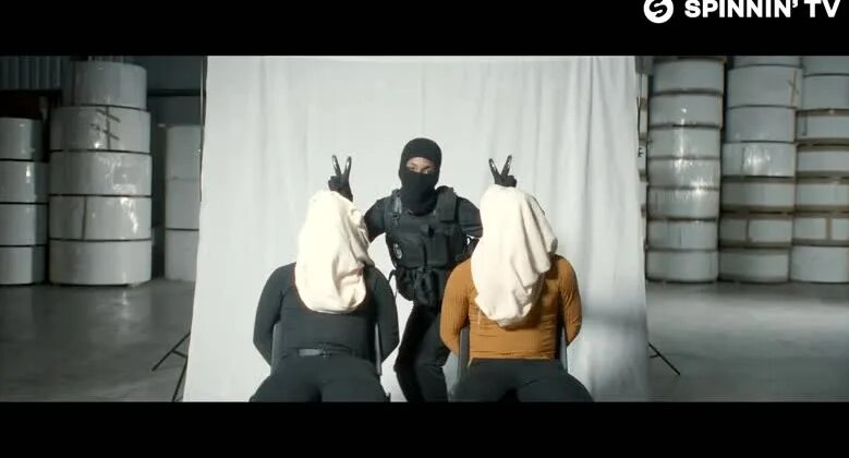 Dubdogz - Pablo Escobar (feat.Charlott Boss) — Видео от HIT-HOT Music ...