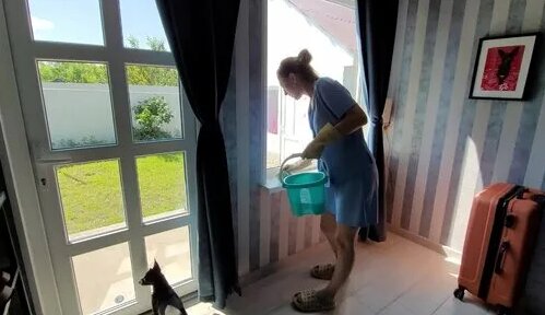 Transparent cleaning window sill With Tina in dress - Watch online in Yandex video search