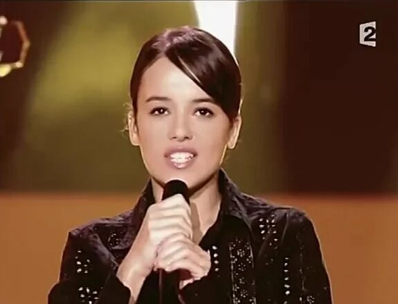 Alizee - La Isla Bonita LIVE - HQ — Видео от Music Library - Смотреть ...