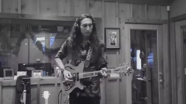 Justin Johnson - "Bootleg Turn" Original Rockabilly - Смотреть онлайн в ...