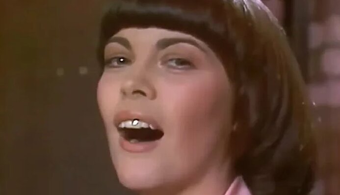 Видео Мирей Матье Чао, бамбино - Mireille Mathieu - Ciao, bambino ...
