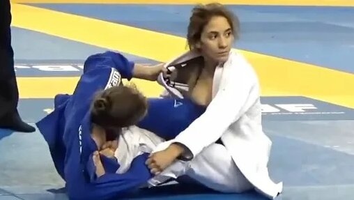 Brazilian Water Slide Gameshow - Drowning goose