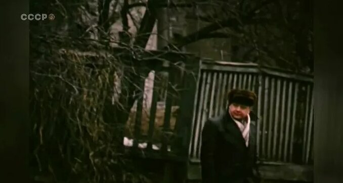 Юрий Визбор (Серёга Санин) к.ф. Нежность к ревущему зверю - Смотреть ...