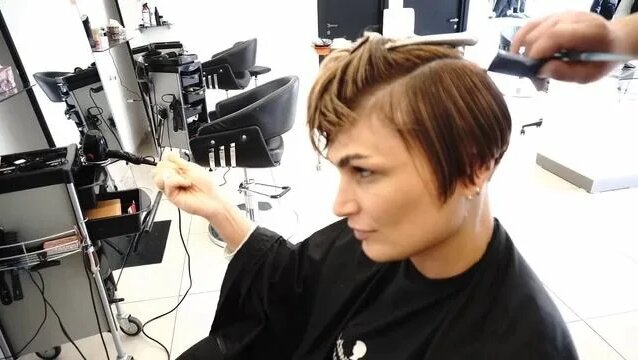 Stacked blonde pixie bob cut - amazing short haircut - Смотреть онлайн ...