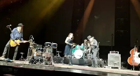 Beth Hart - Whole Lotta Love Led Zeppelin Cov. (Live At Lanxess Arena ...