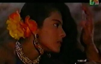 Dul Bir Kadın Türk Filmi | Suna , Batağa Saplanıyor!