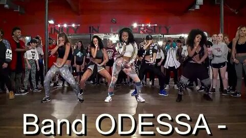 Chris Brown - Wobble Up (Official Video) ft. Nicki Minaj, G-Eazy ...