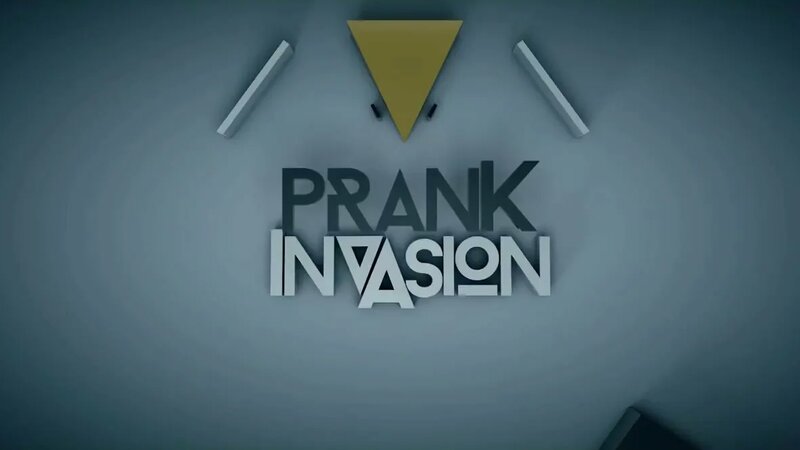 Kissing Pranks bikini girl edition [Prank invasion ] - Yandex Video ...