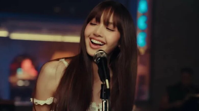 LISA Moonlit Floor Official Performance Video — Видео от ...