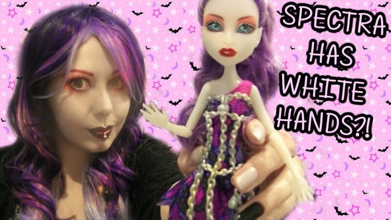 Spectra Getting Ghostly Haunted | Unboxing + Cosplay | Monster High