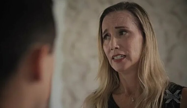 When dad is away juan loco, lilly james