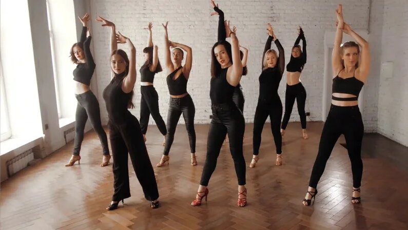 Bachata Lady Style | Dance and LIVE | Samara | 2021 - Смотреть онлайн в ...