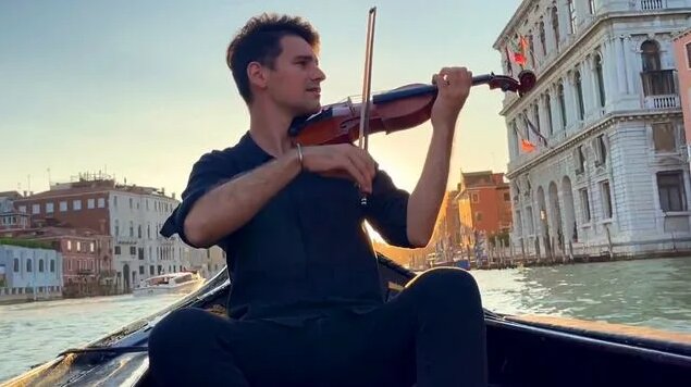 Historia de un Amor on Violin in Venice, Italy - David Bay - Смотреть ...