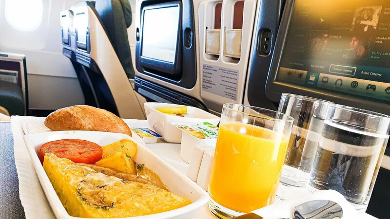 Cathay Dragon's cute business class - Yandex Video aramada çevrimiçi izle