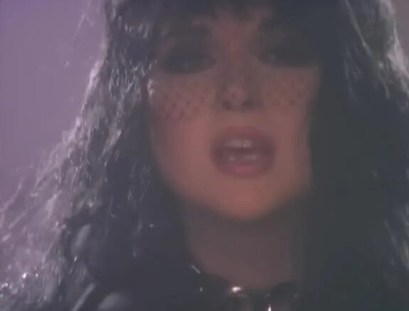 Heart - Alone (Official Music Video) — Видео от Axxcid - Смотреть ...