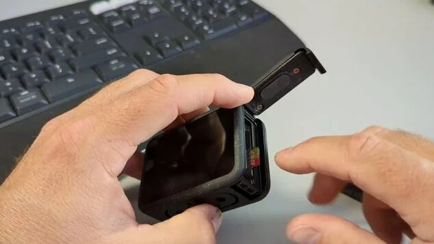 How to Install Memory Card & Battery in GoPro Hero 12 Black - Смотреть ...