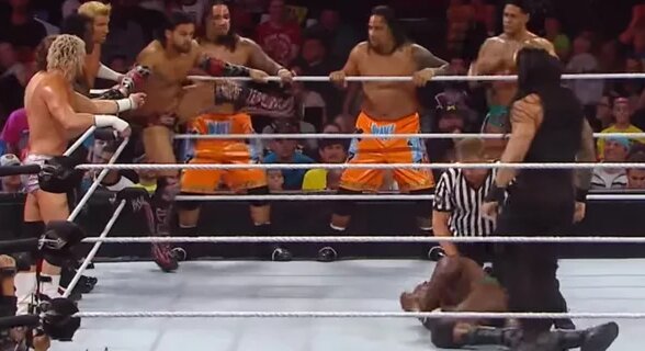 Roman Reigns pinned for the first time in WWE! 11-on-3 Handicap Match ...