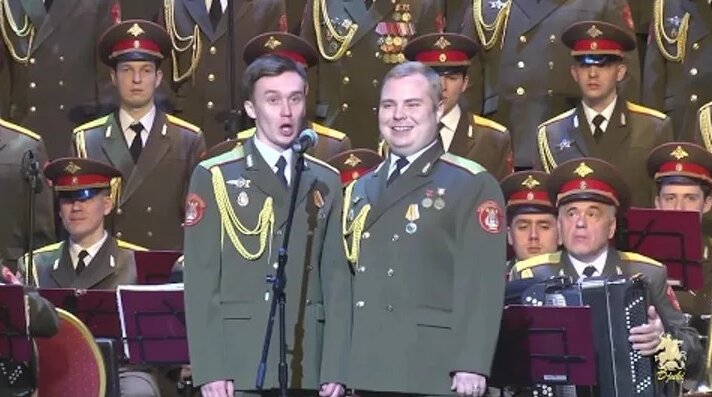 Смуглянка (Smuglianka) - Alexandrov Red Army Choir (2017) - Смотреть ...