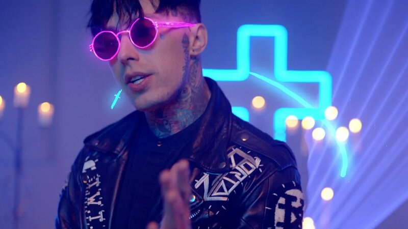 Falling In Reverse - Drugs(Official Music Video) April 2019 - Смотреть ...