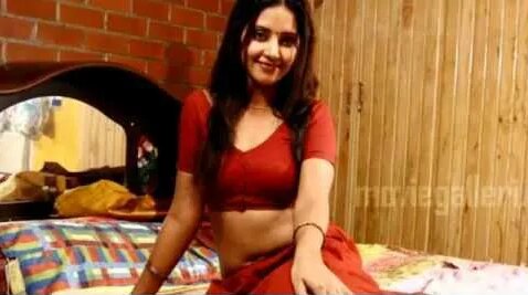 Archana Sharma Hot In Shanthi Appuram Nithya