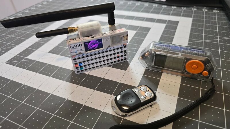 M5Stack Cardputer Upgrade: Choose Your Add-On – Cc1101 or Nrf24 ...