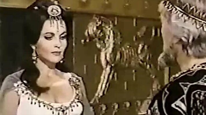 Видео Я – Семирамида - Σκλάβα βασίλισσα της Βαβυλώνας (Εγώ η Σεμίραμη ...