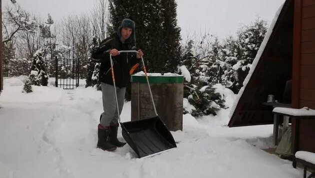 Лучший скрепер-волокуша Fiskars 1003470 для снега - Смотреть онлайн в ...