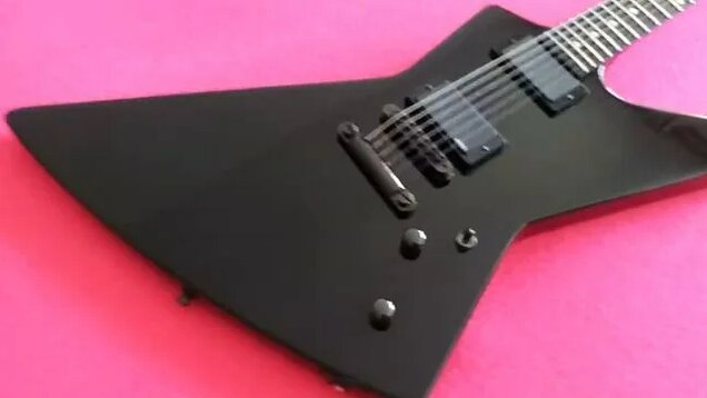 www.GuitarsCollector.com - [2000] ESP MX-250 Explorer Black James ...