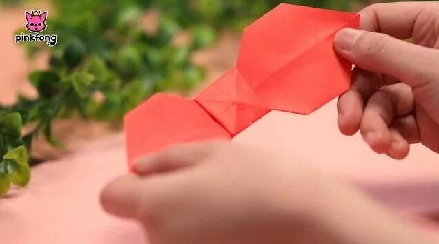 Snow White's Ribbon | Pinkfong Origami | Origami and Songs | Pinkfong ...