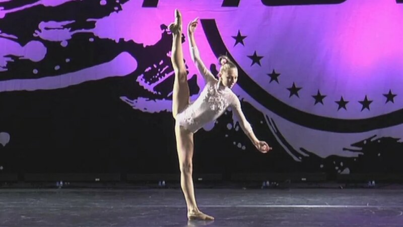 DancingWithYT's Teen Solo of the Year: Secrets (2014) - çevrimiçi izle ...