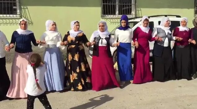 Adanada siirt Şirvan düğünü - Смотреть онлайн в поиске Яндекса по Видео
