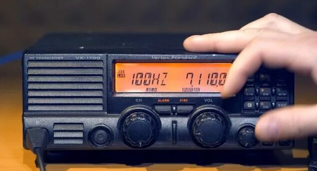 Vertex-Standard VX-1700 профессиональная КВ радиостанция. Обзор ...