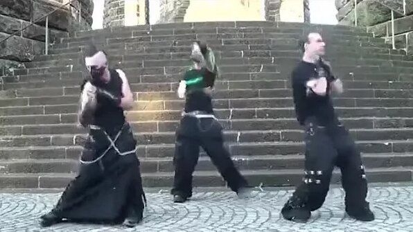 Видео Кибер готы танцуют industrial dance | OK.RU - Смотреть онлайн в ...