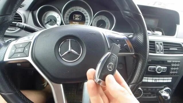Mercedes w204 изготовление дубликата чип ключа зажигания в форме рыбки ...