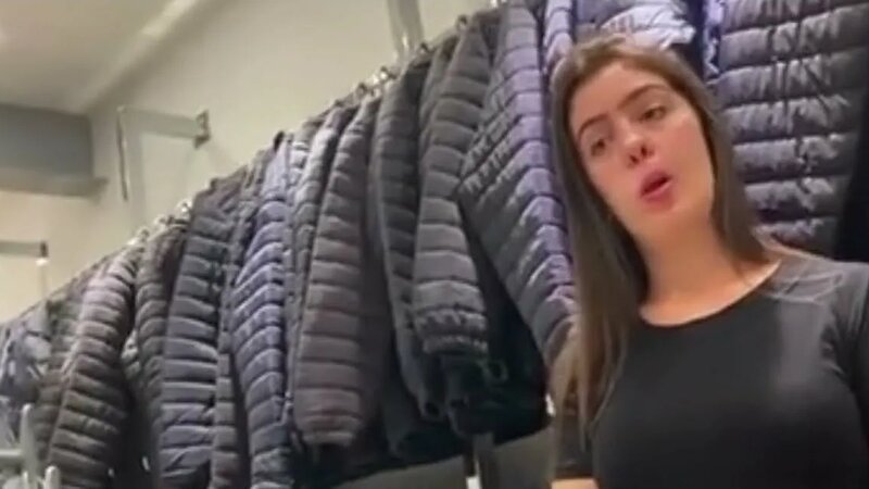 Woman love bulge watching (reactions) Bulge Flash