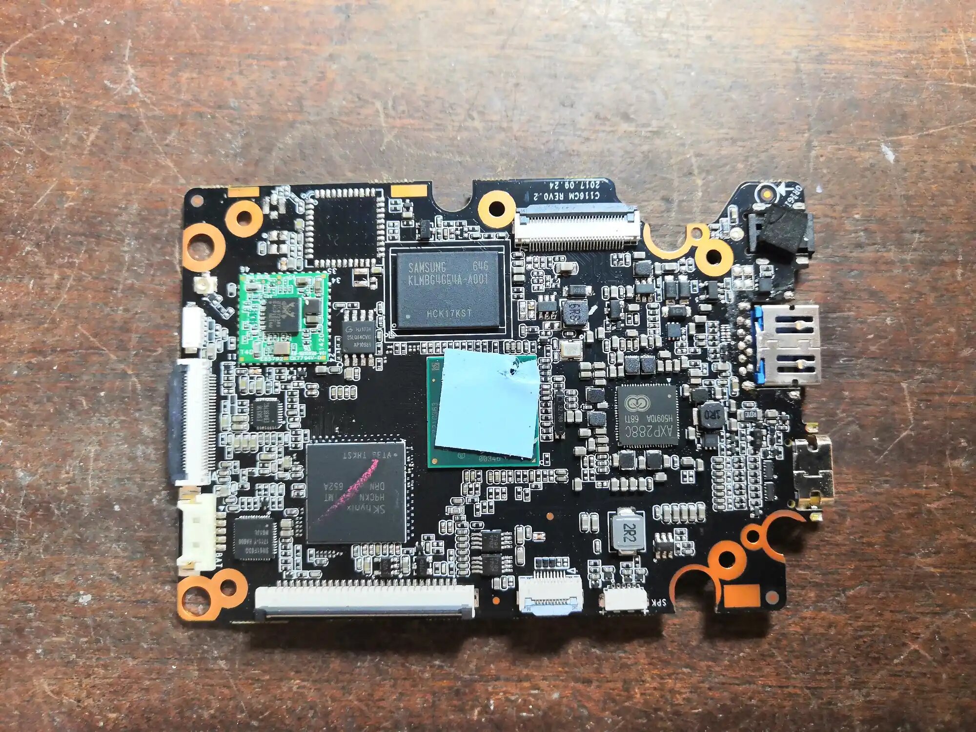 «Можно ли добавить в irbis nb29 дополнительно жесткий диск?» — Яндекс Кью