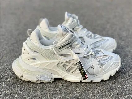 balenciaga track 2: Yandex Görsel'de 1 bin görsel bulundu