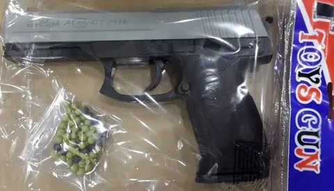 oyuncak silah boncuklu: Yandex Görsel'de 2 bin görsel bulundu