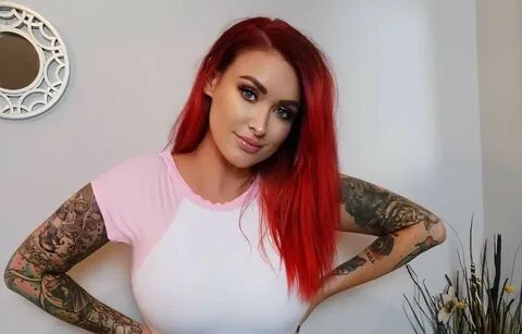 Laura Lux - Height, Facts, Biography, Age Models Height - EroFound